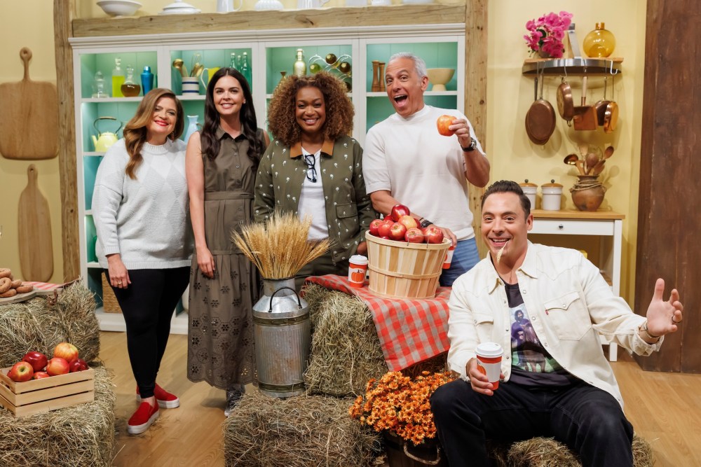 Jeff Mauro has finally spoken out about Food Network canceling The ...