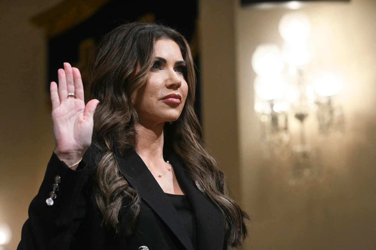 BREAKING! Donald Trump commented on Kristi Noem’s new companion after ...