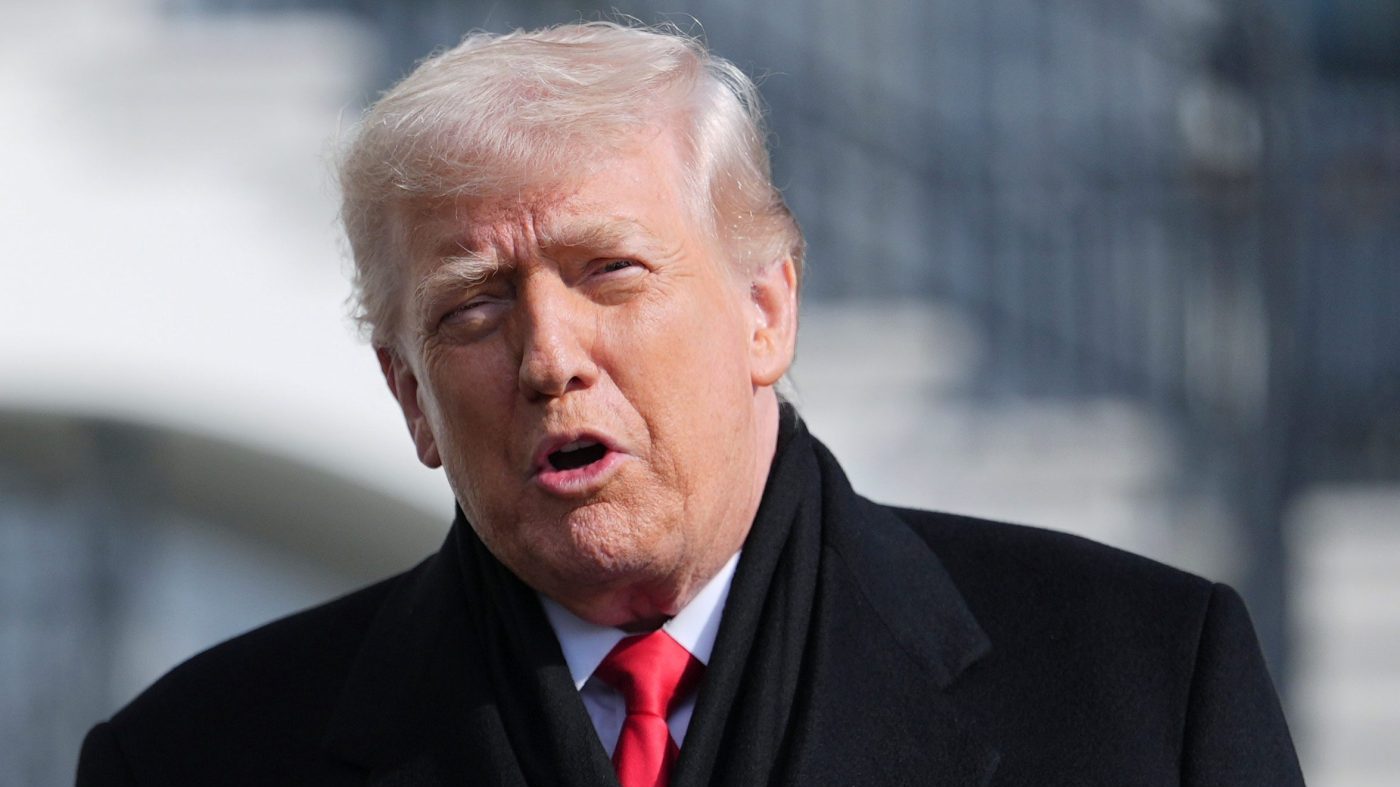 Megyn Kelly warned Stephen Miller that mentioning Alex Pretti could put ...