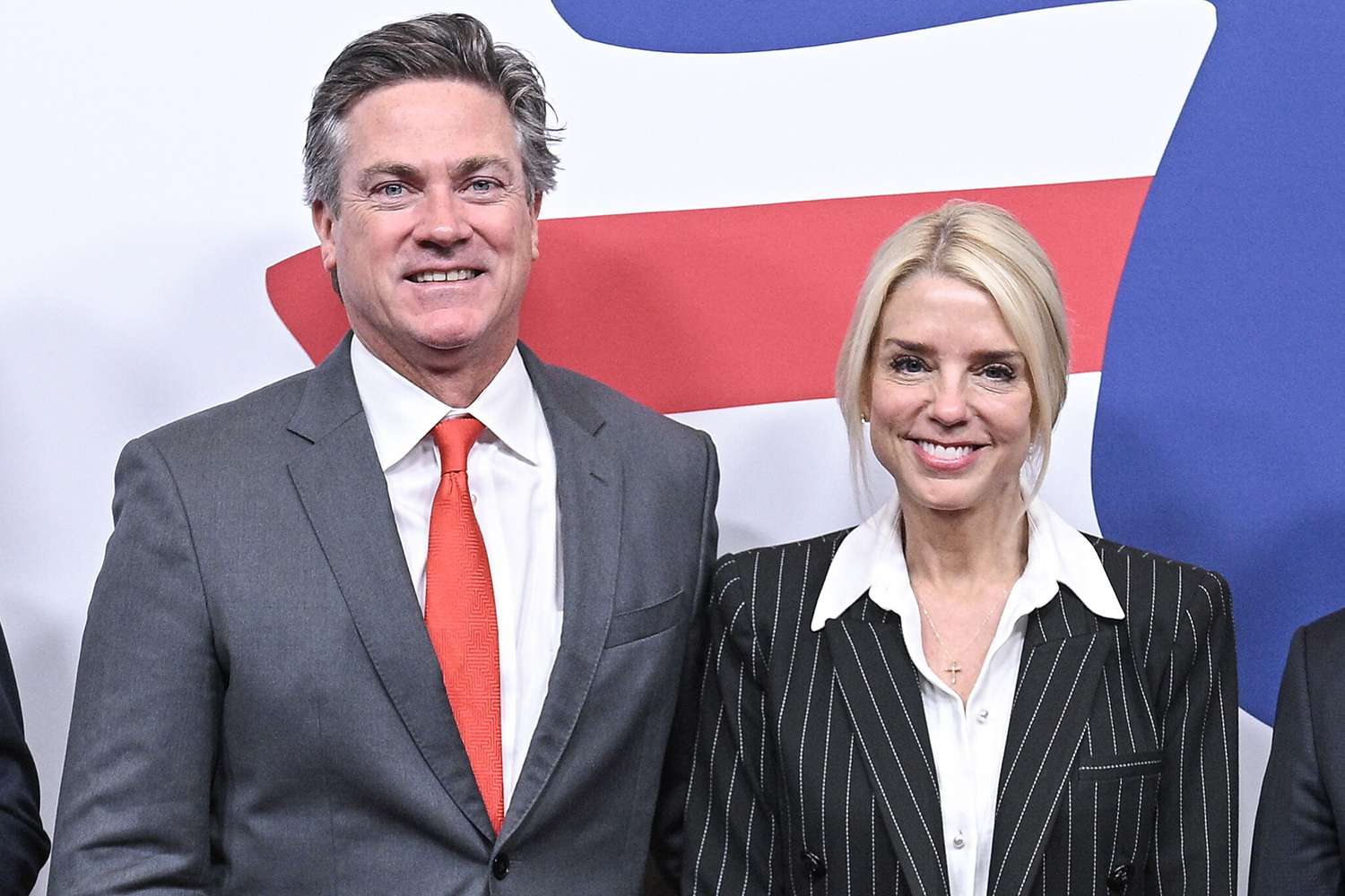 CNN filmed Pam Bondi relocating to live with John Wakefield, and ...