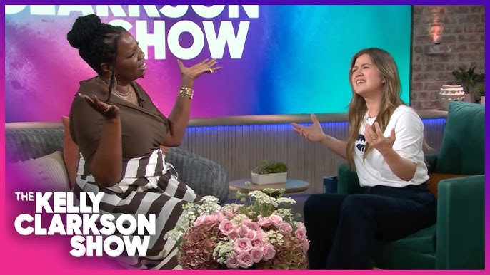 Popular singer Kelly Clarkson surprises Leslie Jones with a special ...