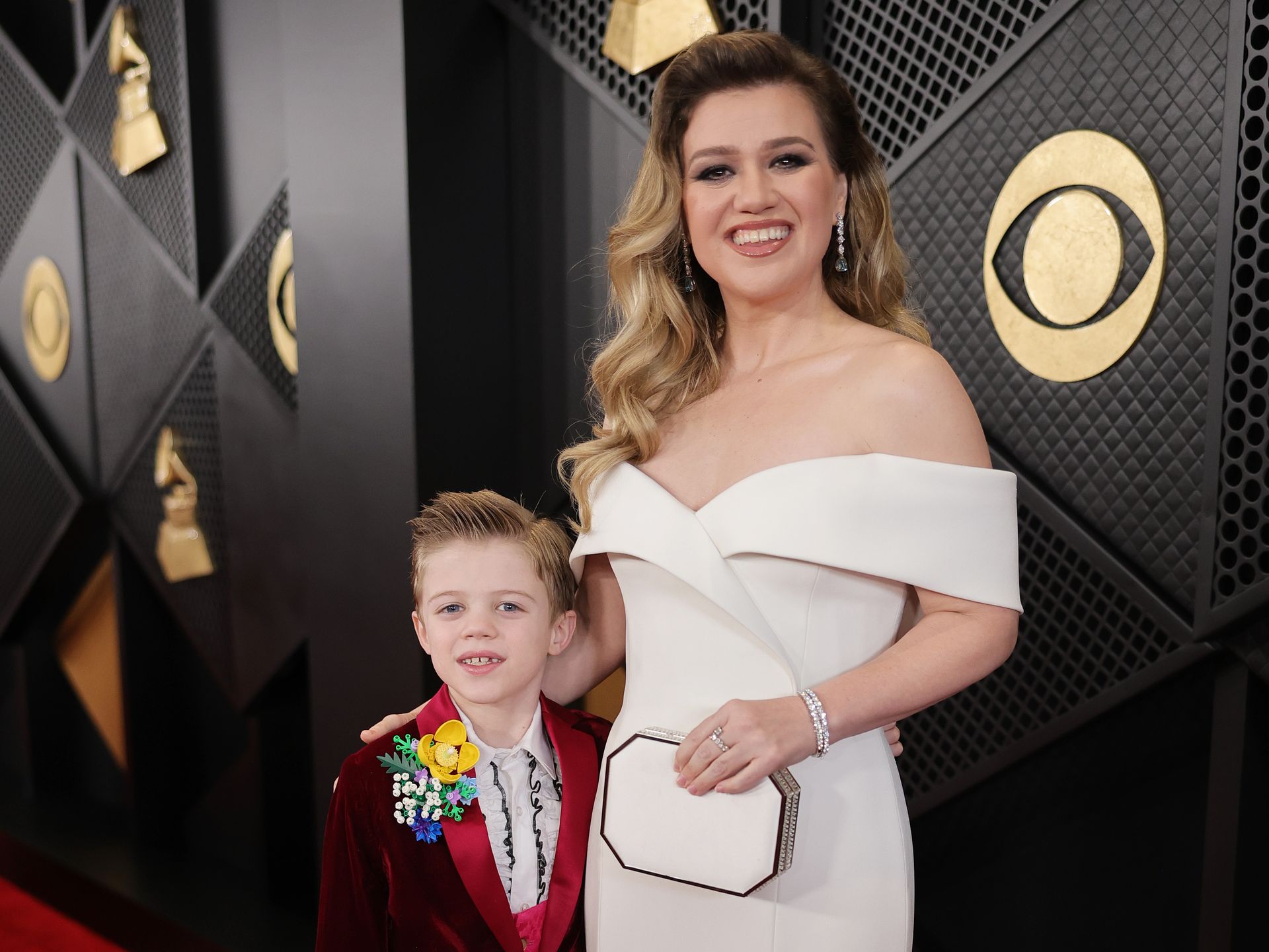 Kelly Clarkson could not control her emotions as she discussed the ...