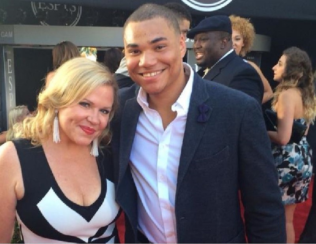Exciting update! Following almost a year of being single, Holly Rowe ...