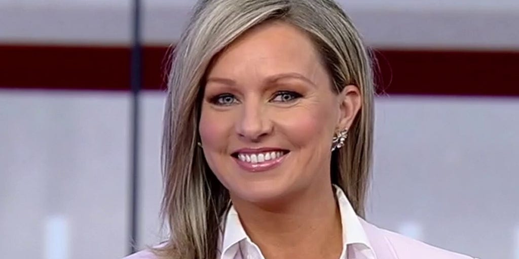 Sandra Smith has officially announced her exit from Fox News in her ...